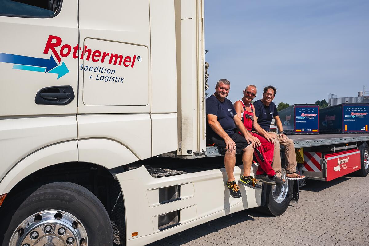 LKW-Fahrer bei Rothermel – Wir sprechen viele Sprachen.